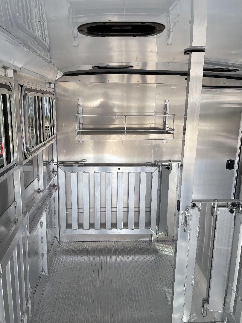 New 2024 Exiss Trailers Exhibitor 720 Low Pro Show Trailer (8 Pen) for ...