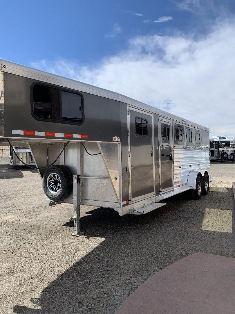 Used 2022 Cimarron Trailers Norstar 4 Horse Trailer