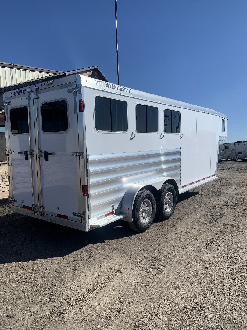 New 2025 Featherlite Trailers 9600 3 H Slant Horse Trailer