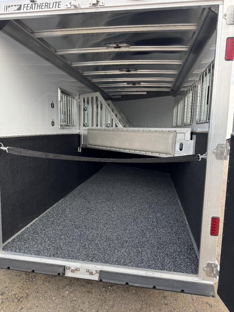 New 2025 Featherlite Trailers 4 HORSE PREMIER TACK Horse Trailer