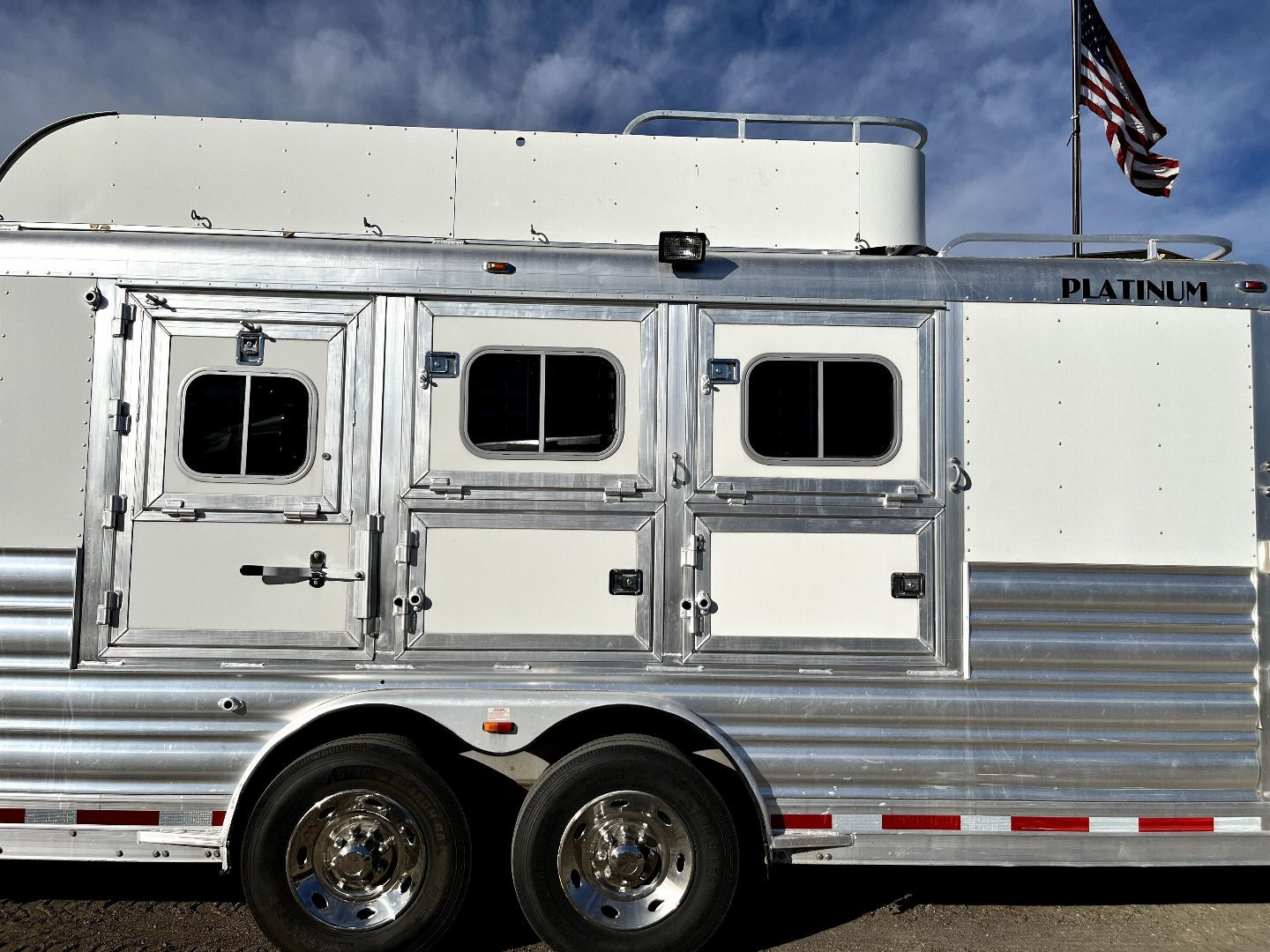 Used 2007 Platinum 3H Horse Trailer for sale in Fort Morgan, CO