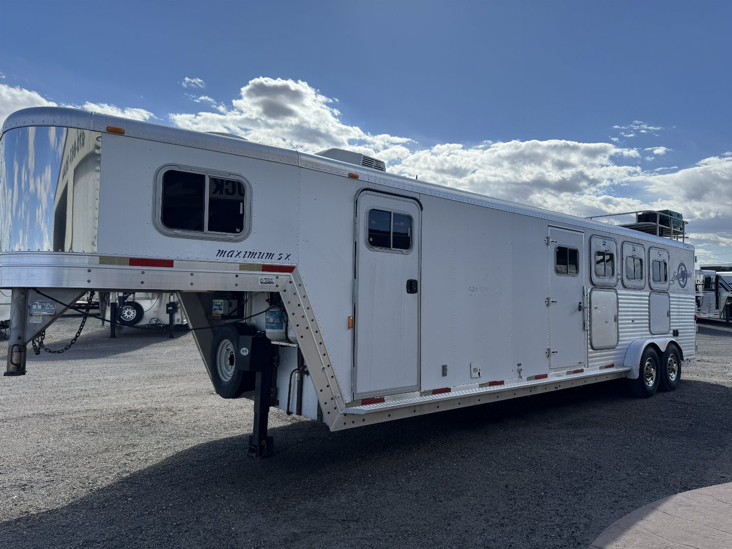 Used 2001 Exiss Trailers 4H GN LQ Horse Trailer for sale in Fort Morgan, CO