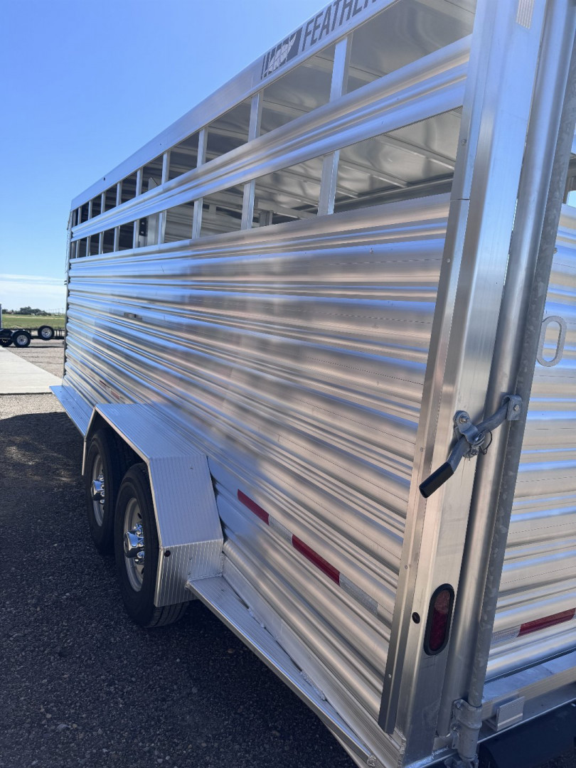 New 2025 Featherlite Trailers 8117 GN STOCK Stock / Stock Combo Trailer ...