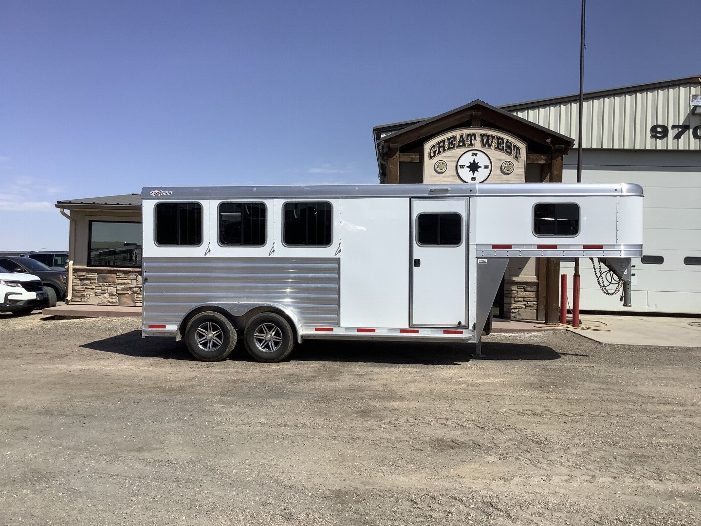 Used 2023 Exiss Trailers EXPRESS 3H Horse Trailer for sale in Fort ...