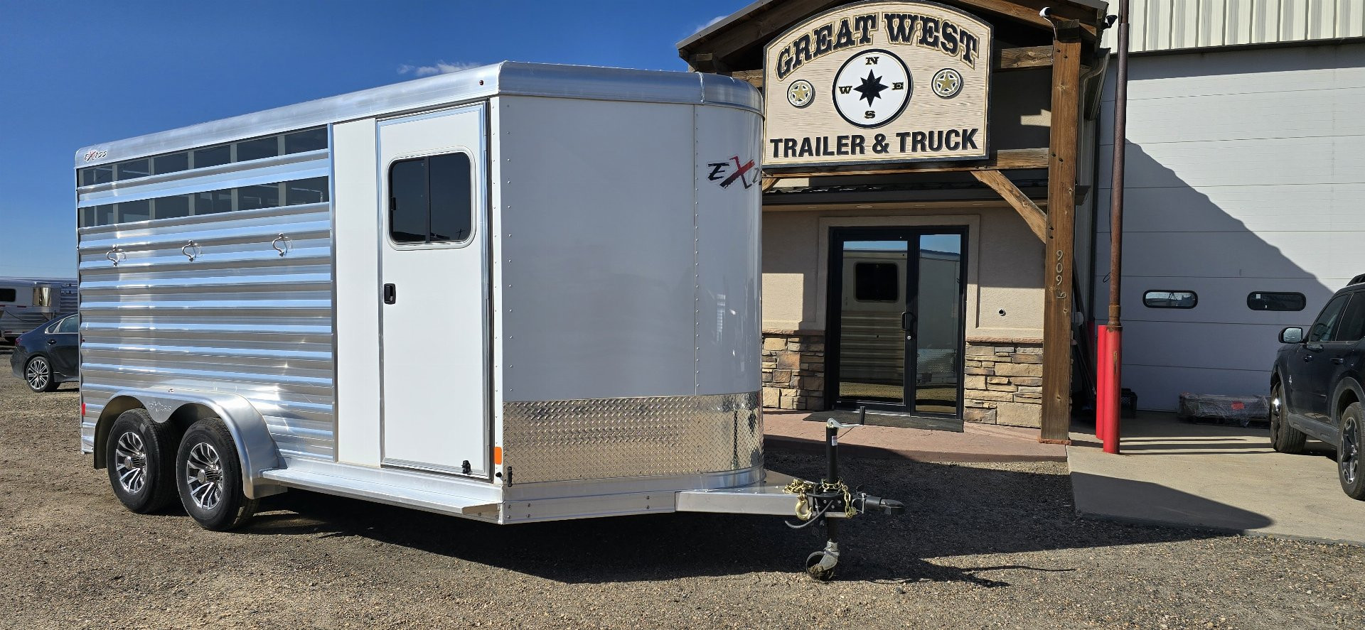 New 2024 Exiss Trailers EXPRESS 3H BP Horse Trailer
