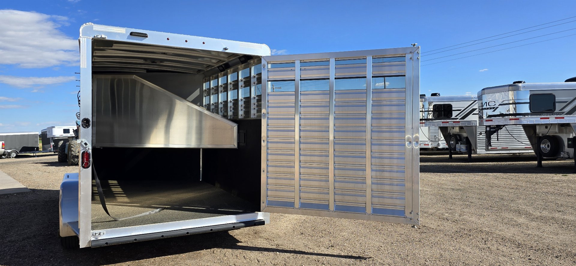 New 2024 Exiss Trailers EXPRESS 3H BP Horse Trailer for sale in Fort ...