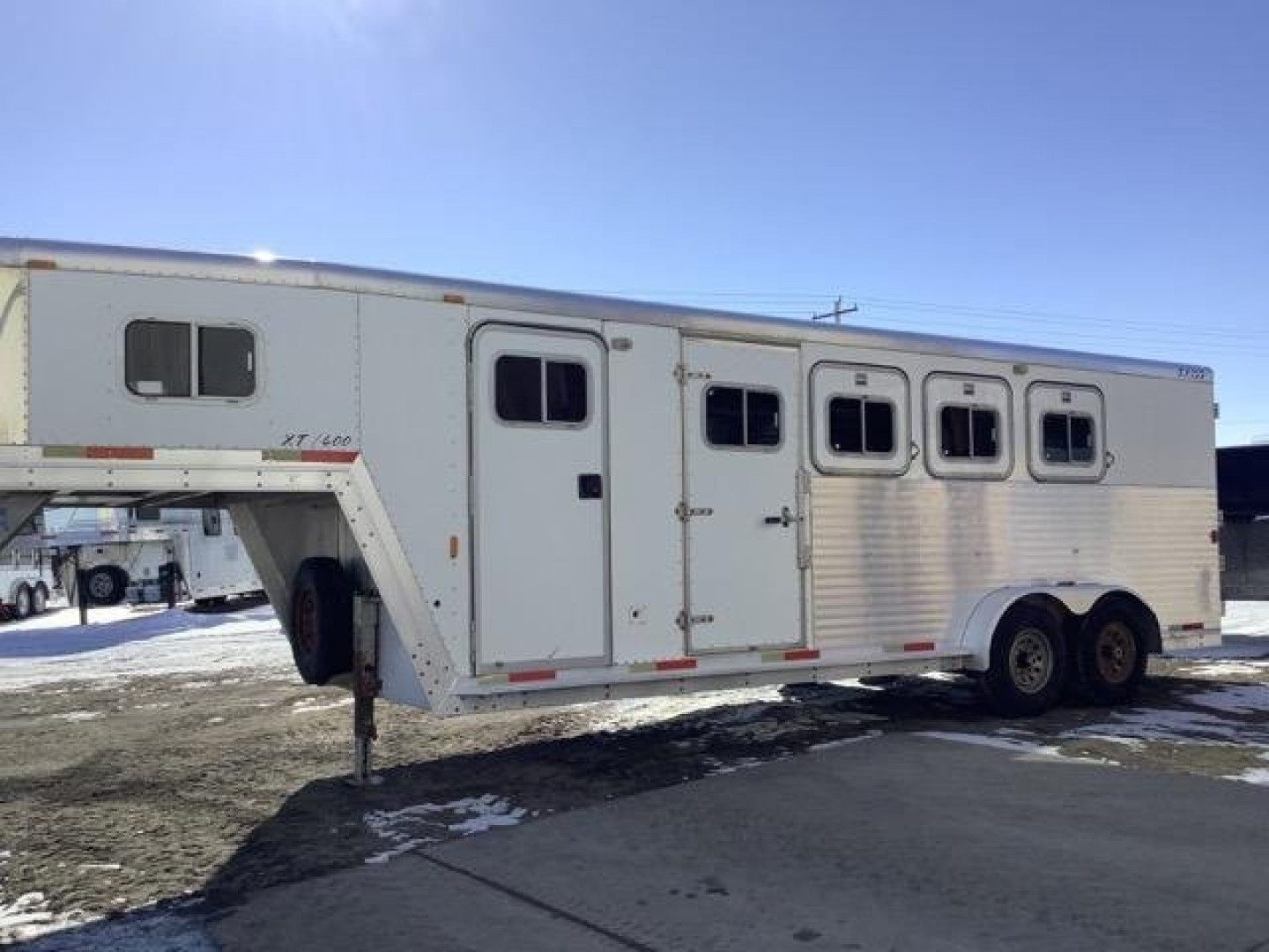 Used 2001 Exiss 4 Horse Gooseneck Horse Trailer