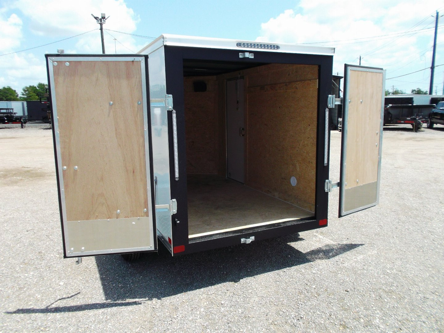 New 2025 COVERED WAGON TRAILERS 5x8 SA Cargo Trailer / Enclosed Trailer ...