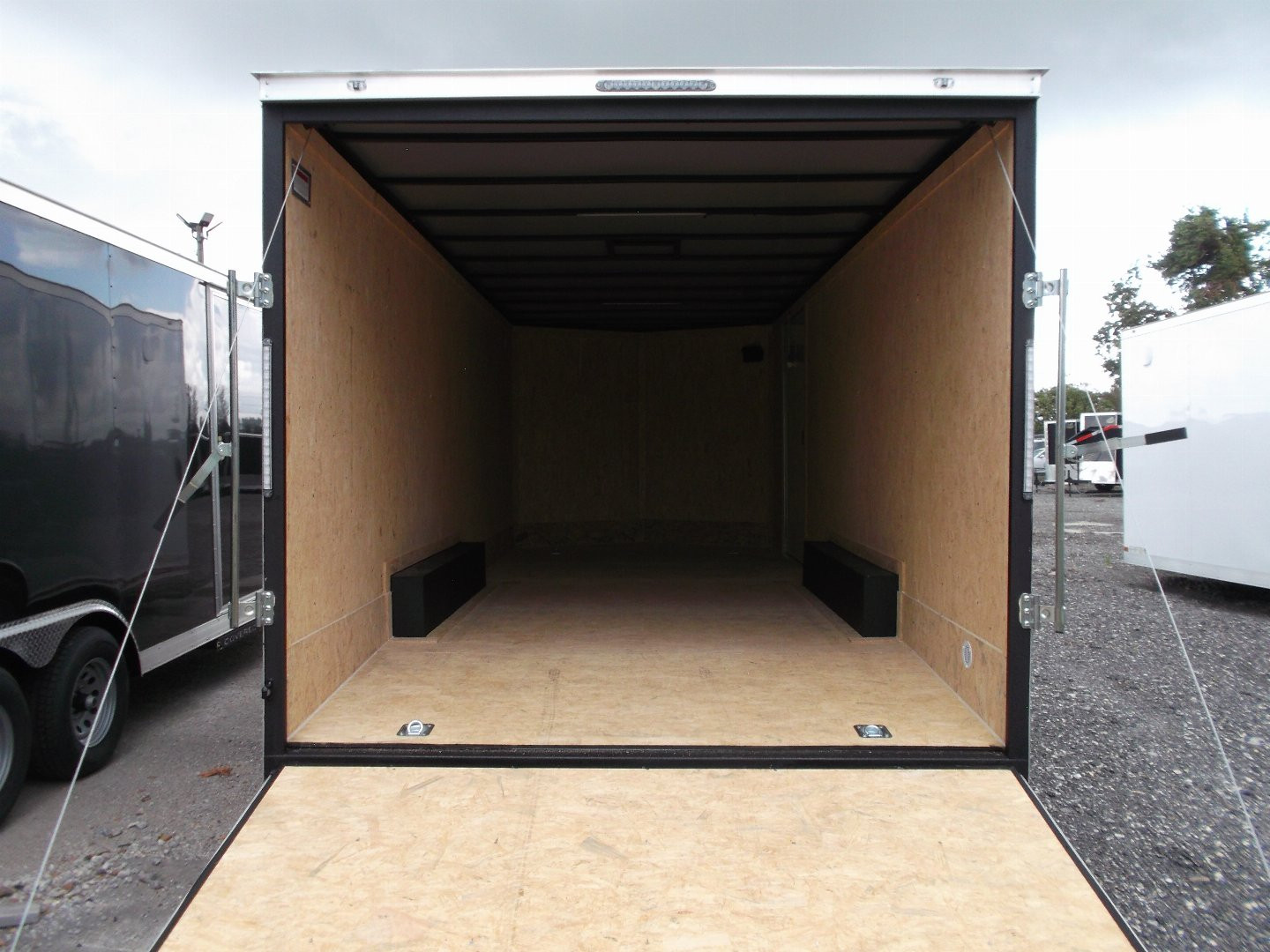 New 2025 COVERED WAGON TRAILERS 8.5x20 Cargo / Enclosed Trailer / Heavy ...