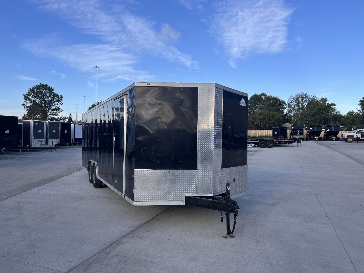 Used 2018 Rock Solid 8.5x24+2v dovetail 7ft tall enclosed cargo car hauler trailer 4x4 ESCAPE ...