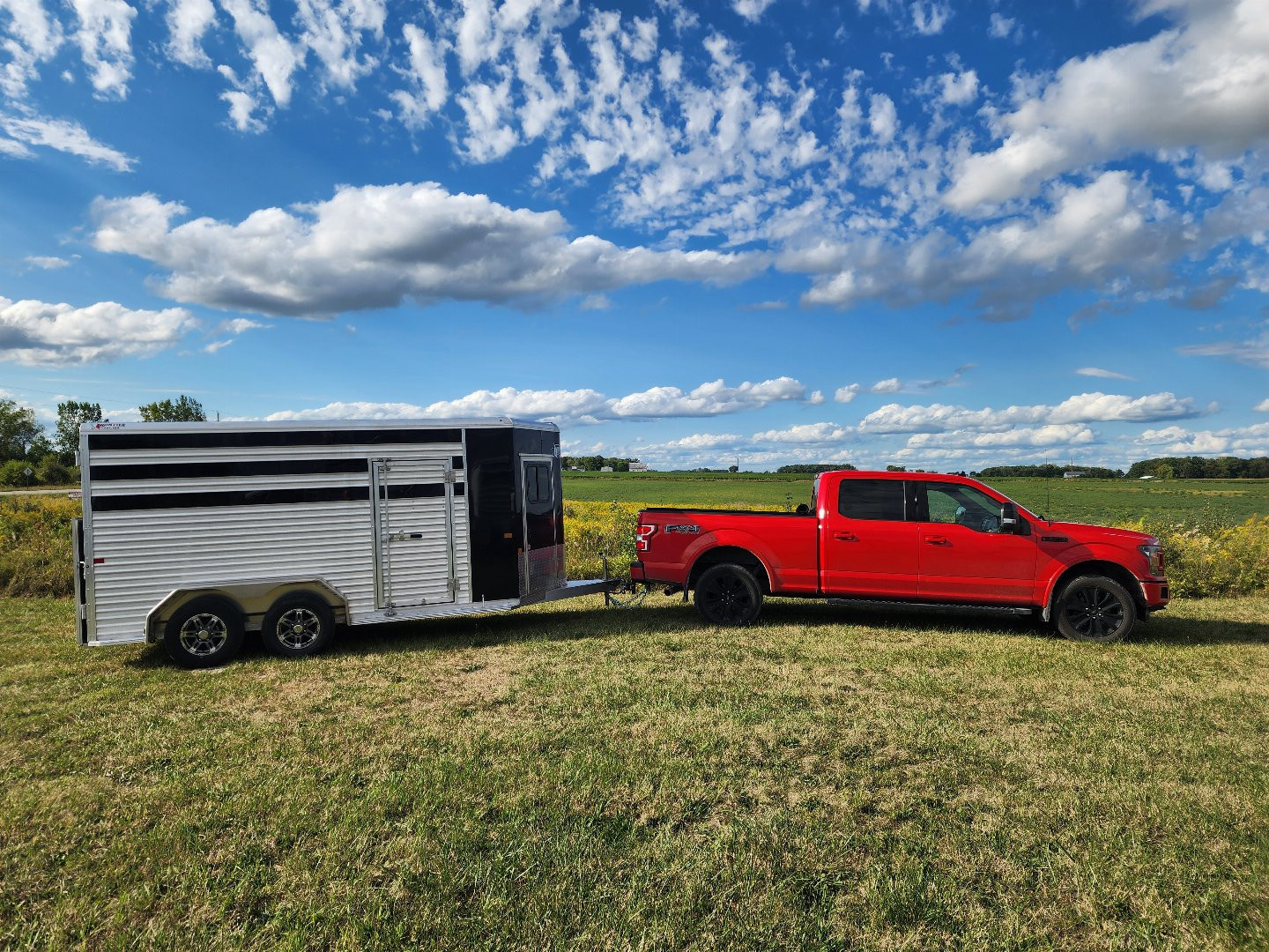 New 2025 Frontier Low Pro 6 Pen / Stock Combo Trailer