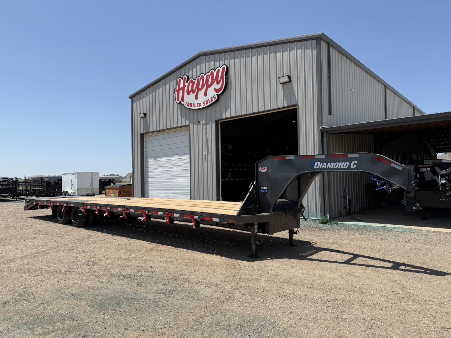 New 2025 Diamond C 102"x40' Engineered Beam FMAX210 w/ Max Ramps for ...