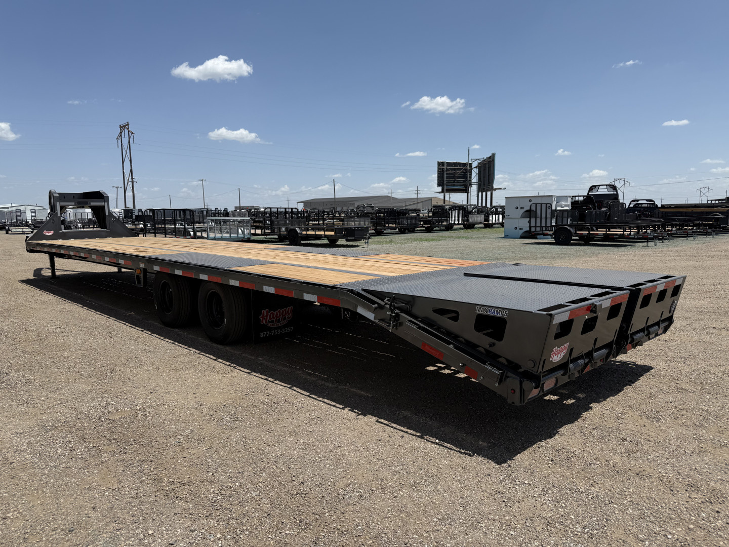 New 2025 Diamond C 102"x40' Engineered Beam FMAX210 w/ Max Ramps for ...