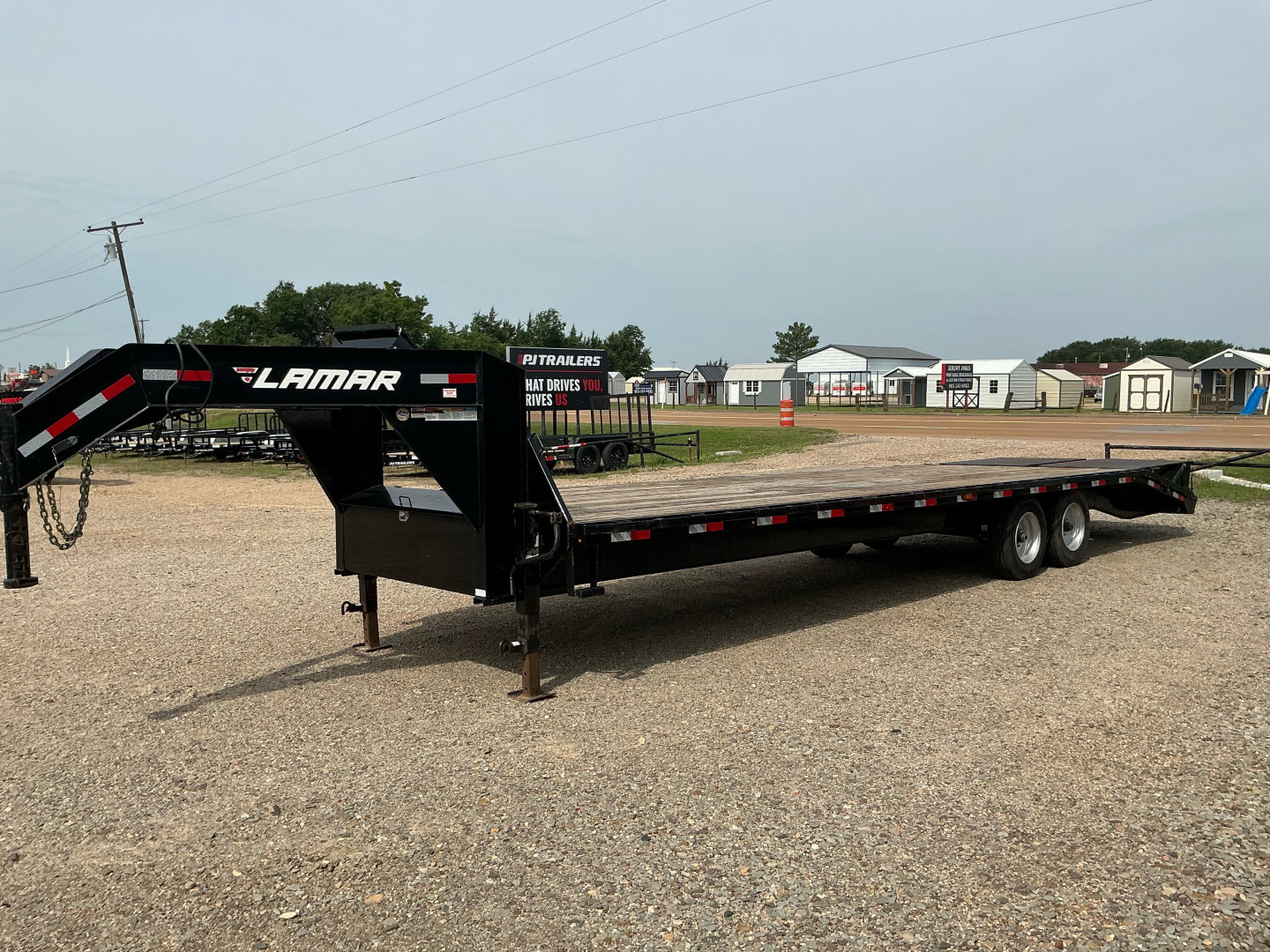 Used 2018 Lamar Trailers 102"x30' GN Flatbed Trailer