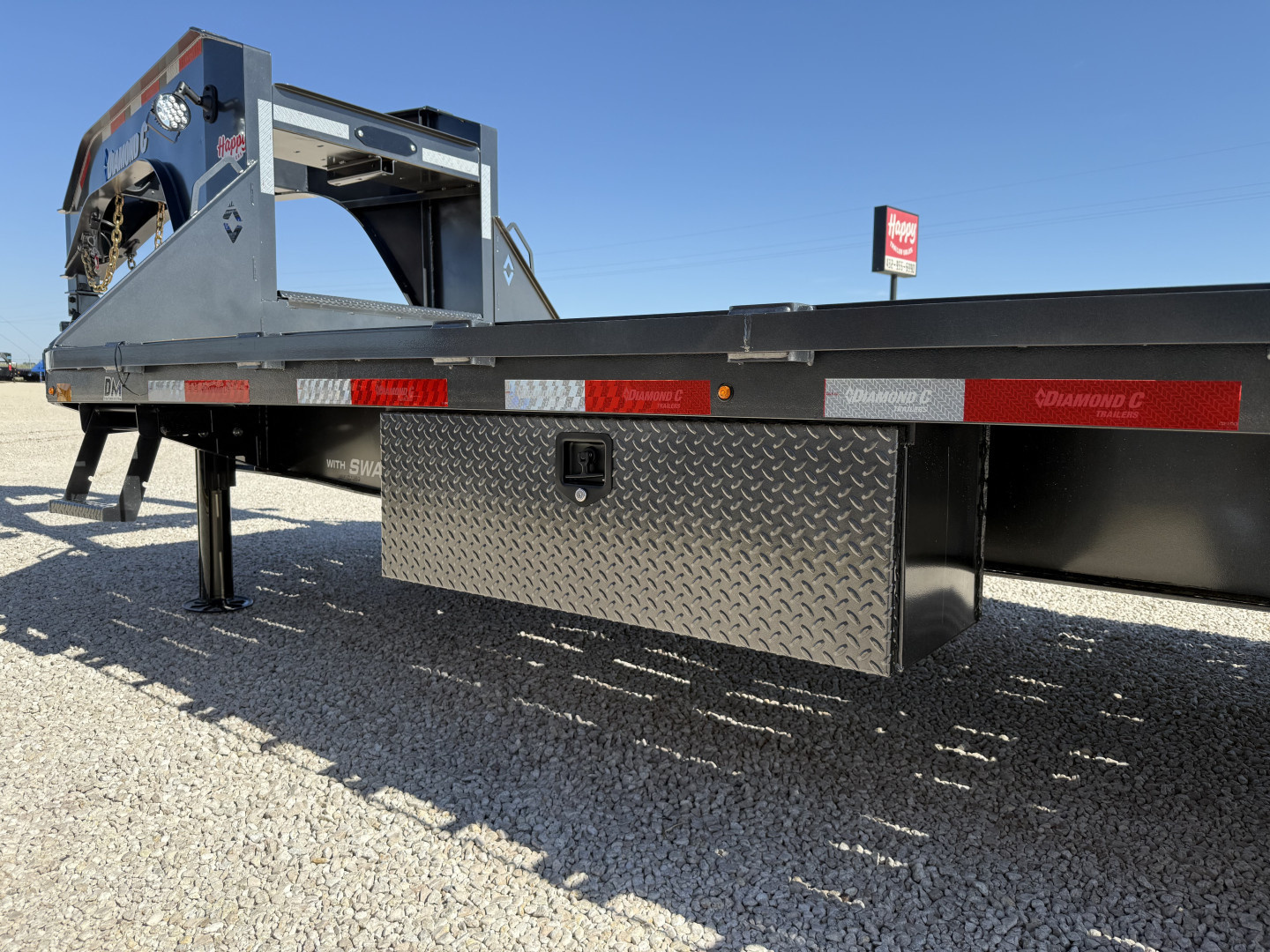 New 2025 Diamond C 102"x40' Engineered Beam FMAX216 w/ Hyd. Dovetail ...