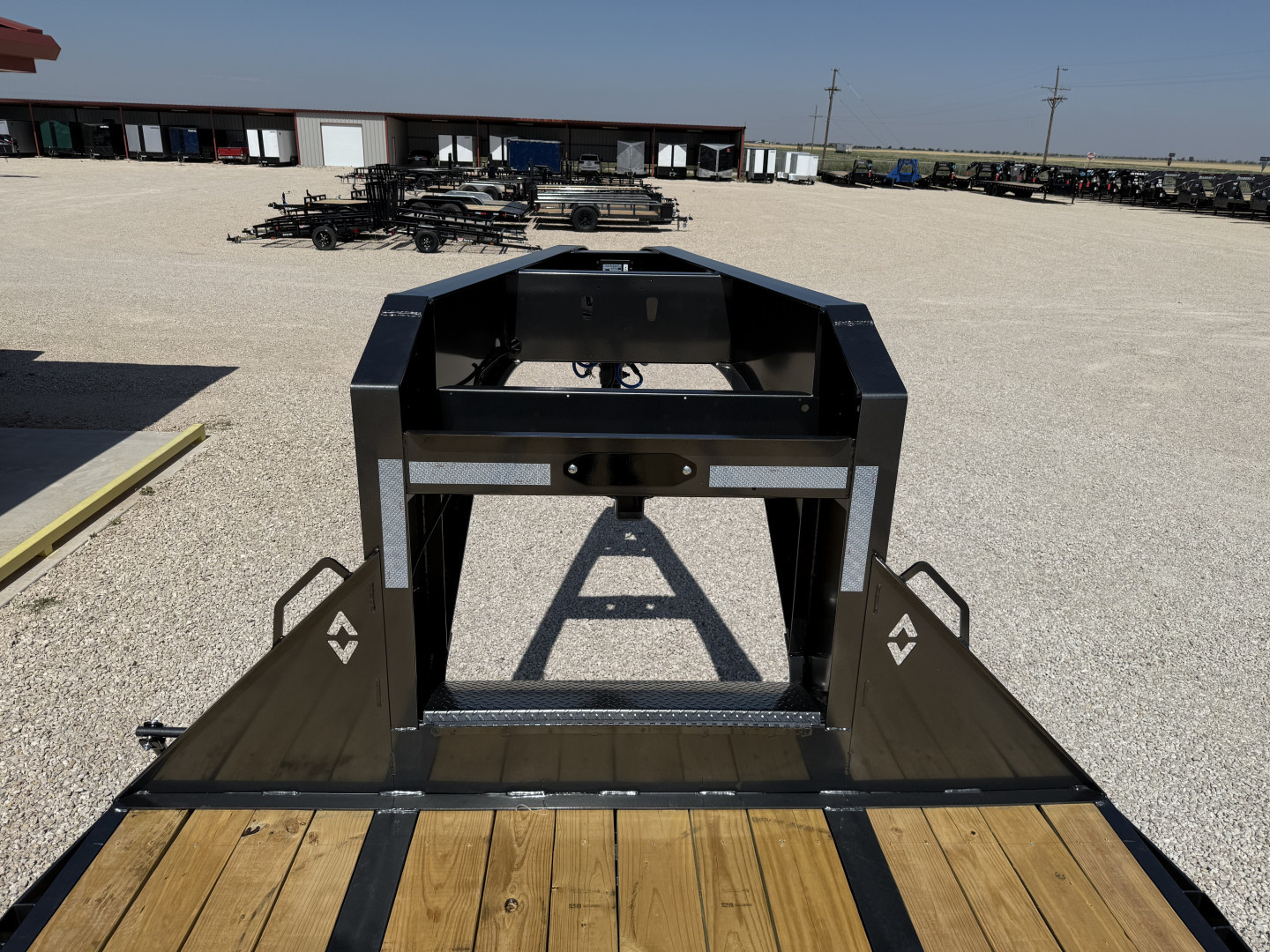 New 2025 Diamond C 102"x32' Engineered Beam FMAX210 w/ Max Ramps for ...