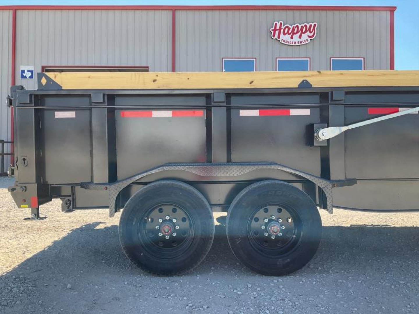 New 2025 Diamond C 82"x16' GN HD Low Profile Telescopic Dump w/ 32 ...