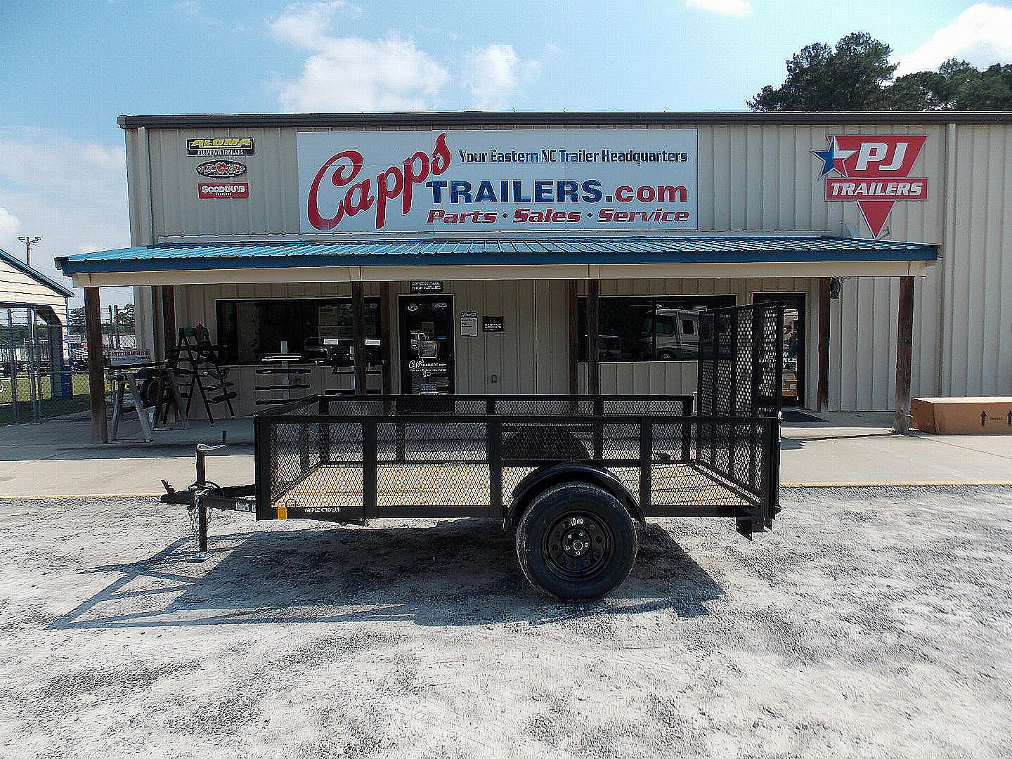 New 2025 TRIPLE CROWN TRAILERS TC U5X10G 2' Mesh Sides Utility Trailer