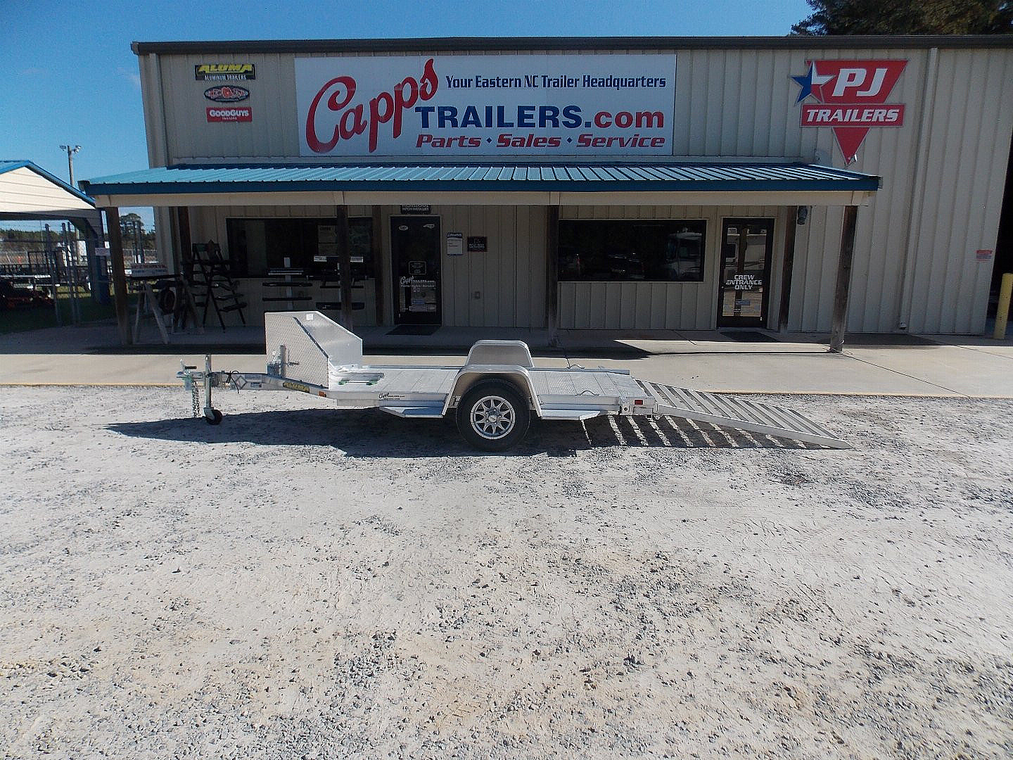 New 2025 ALUMA AL MC10 Motorcycle Trailer