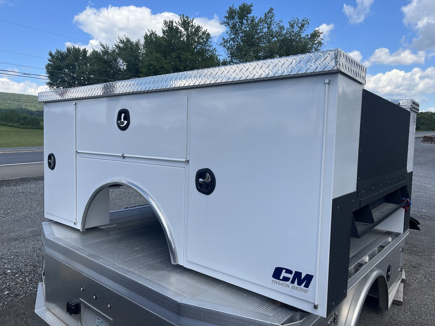 New CM TRUCK BEDS - 8' SRW Service Bodies - Flip Top Lids