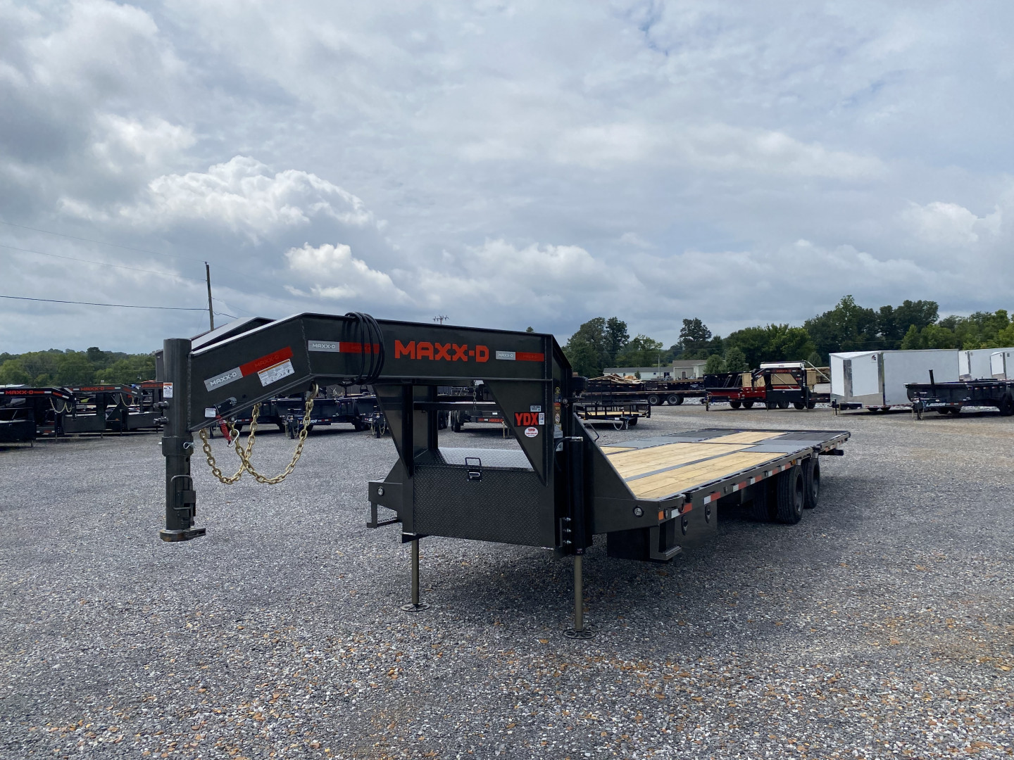 New 2026 MAXXD 32' x 102" 30k Hyd Dove Gooseneck Trailer