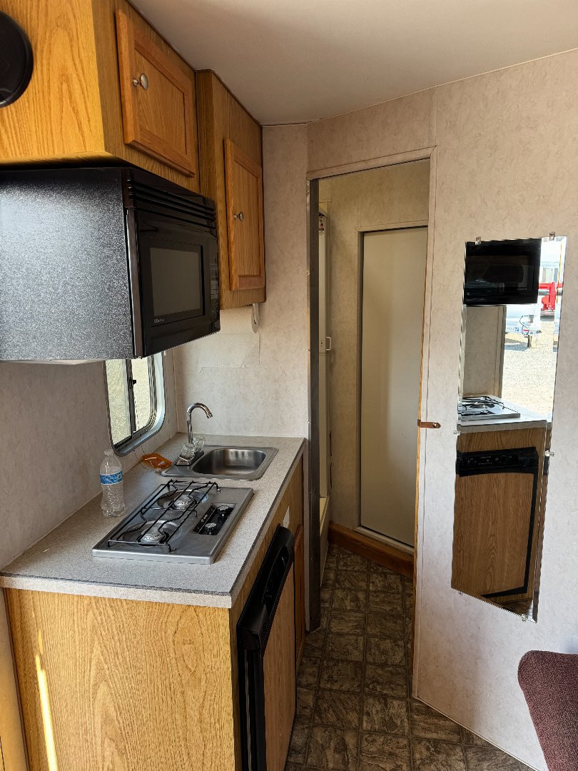 Used 2004 Logan Coach 4H LQ Horse Trailer for sale in Three Forks, MT
