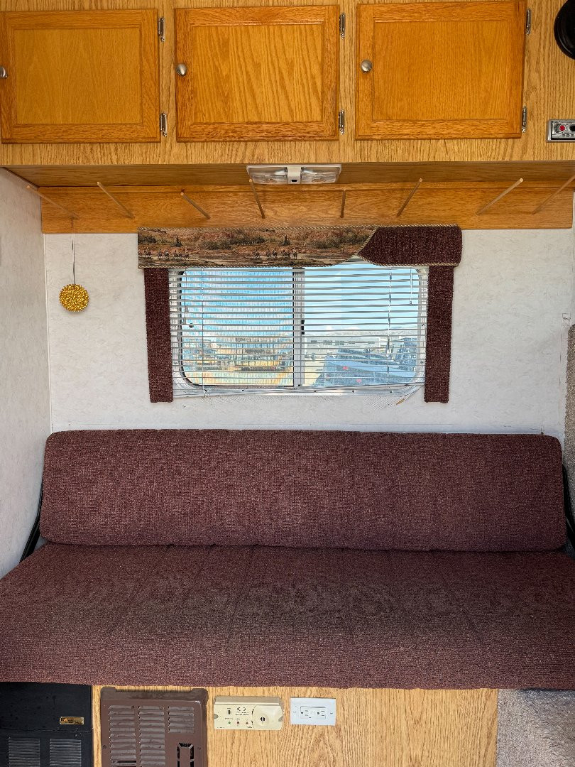 Used 2004 Logan Coach 4H LQ Horse Trailer for sale in Three Forks, MT