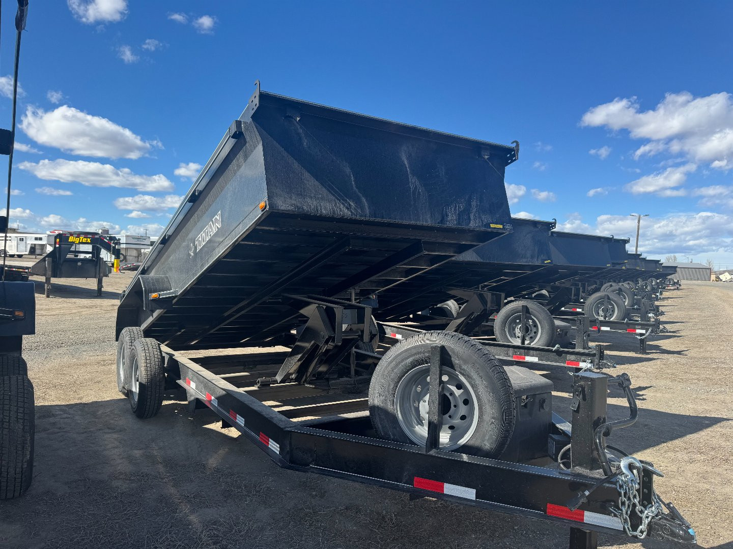 New 2025 Titan Trailer 16' BH Dump Trailer