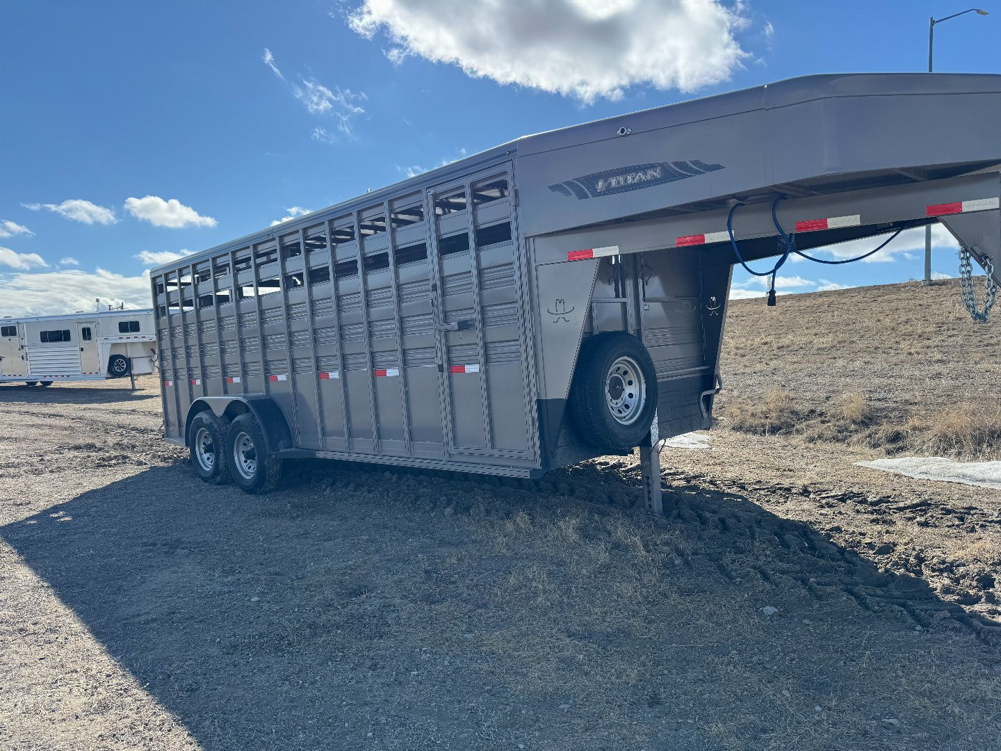 New 2025 TITAN 20' Standard Stock Trailer