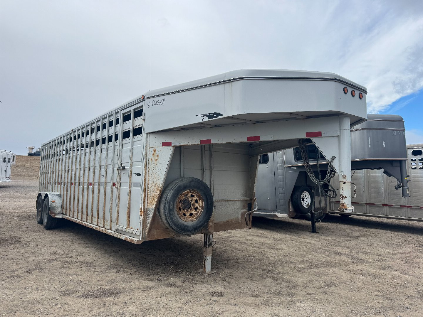 Used 2009 Titan Implement 24' GN Stock / Stock Combo Trailer for sale ...