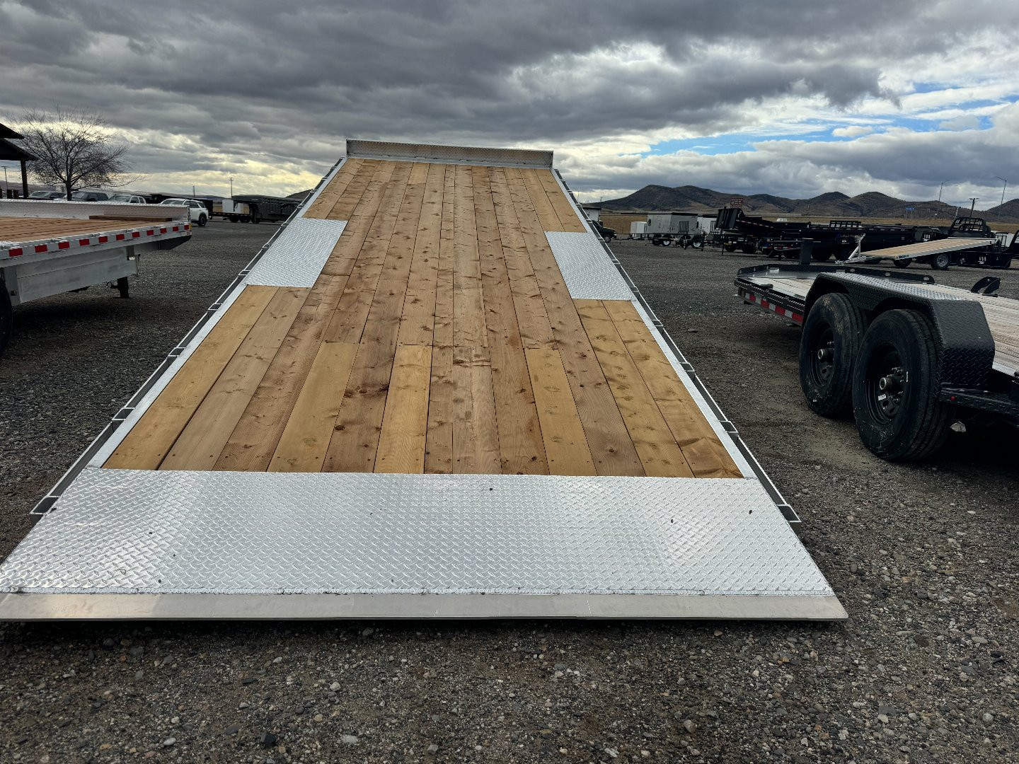 New 2025 NORDTEK 22' Full Tilt Tilt Trailer