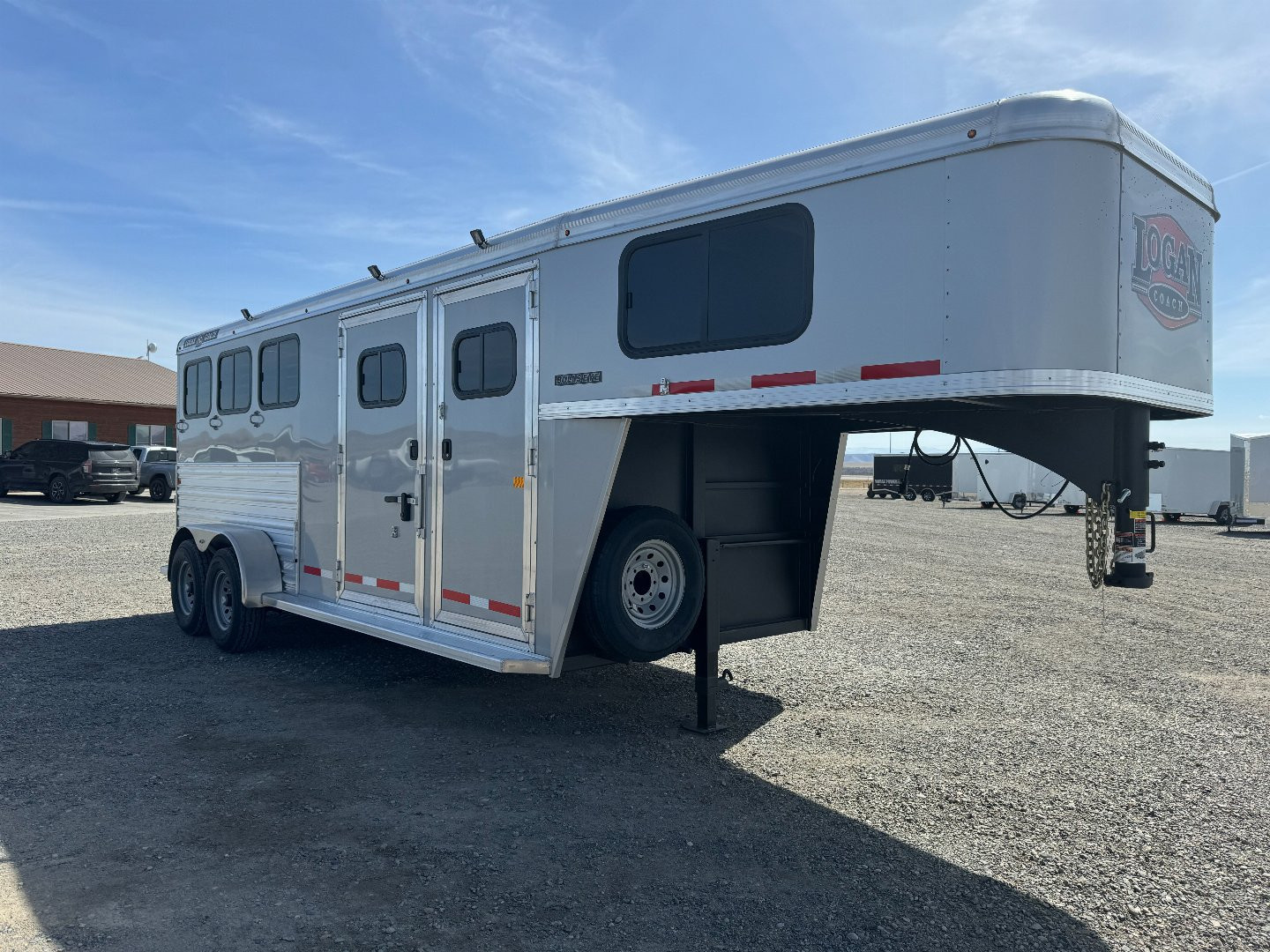 Used 2024 LOGAN COACH Bullseye 3H GN Horse Trailer for sale in Three ...