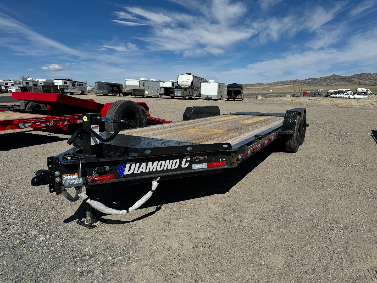 New 2024 Diamond C LPX207 20' LOW PROFILE EQUIPMENT TRAILER