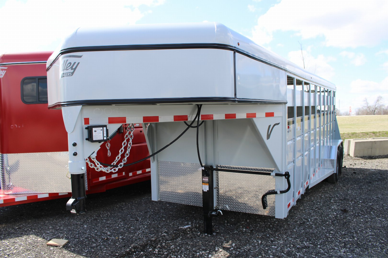 New 2026 Valley Trailers 20' STOCK GOOSENECK ENCLOSED TRAILER 47232 ...