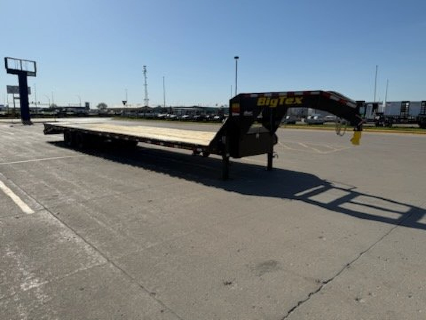 New 2026 Big Tex Trailers 22GN-40D5A-MRBK Gooseneck Bodies/Equipment ...