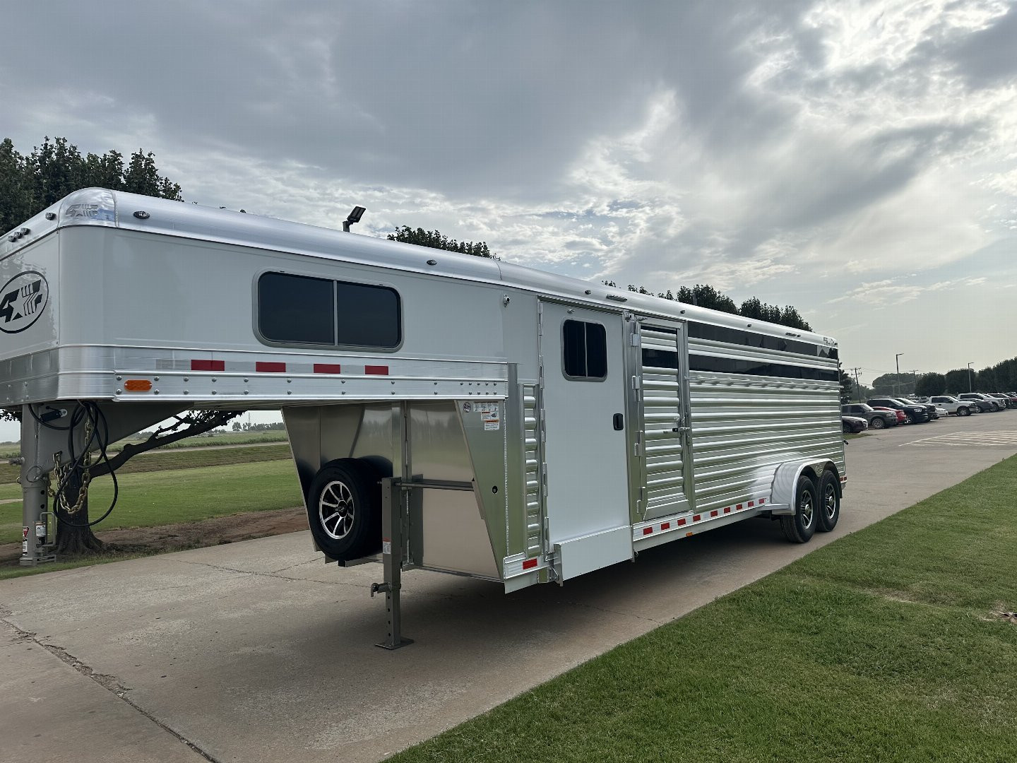 New 2026 4-Star Trailers Stock Combo Dual Door Stock / Stock Combo ...