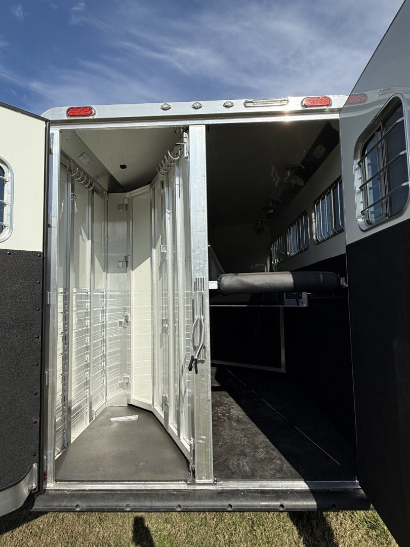 New 2026 4-Star Trailers 3 Horse Slant 7'6 tall Gooseneck Horse Trailer ...