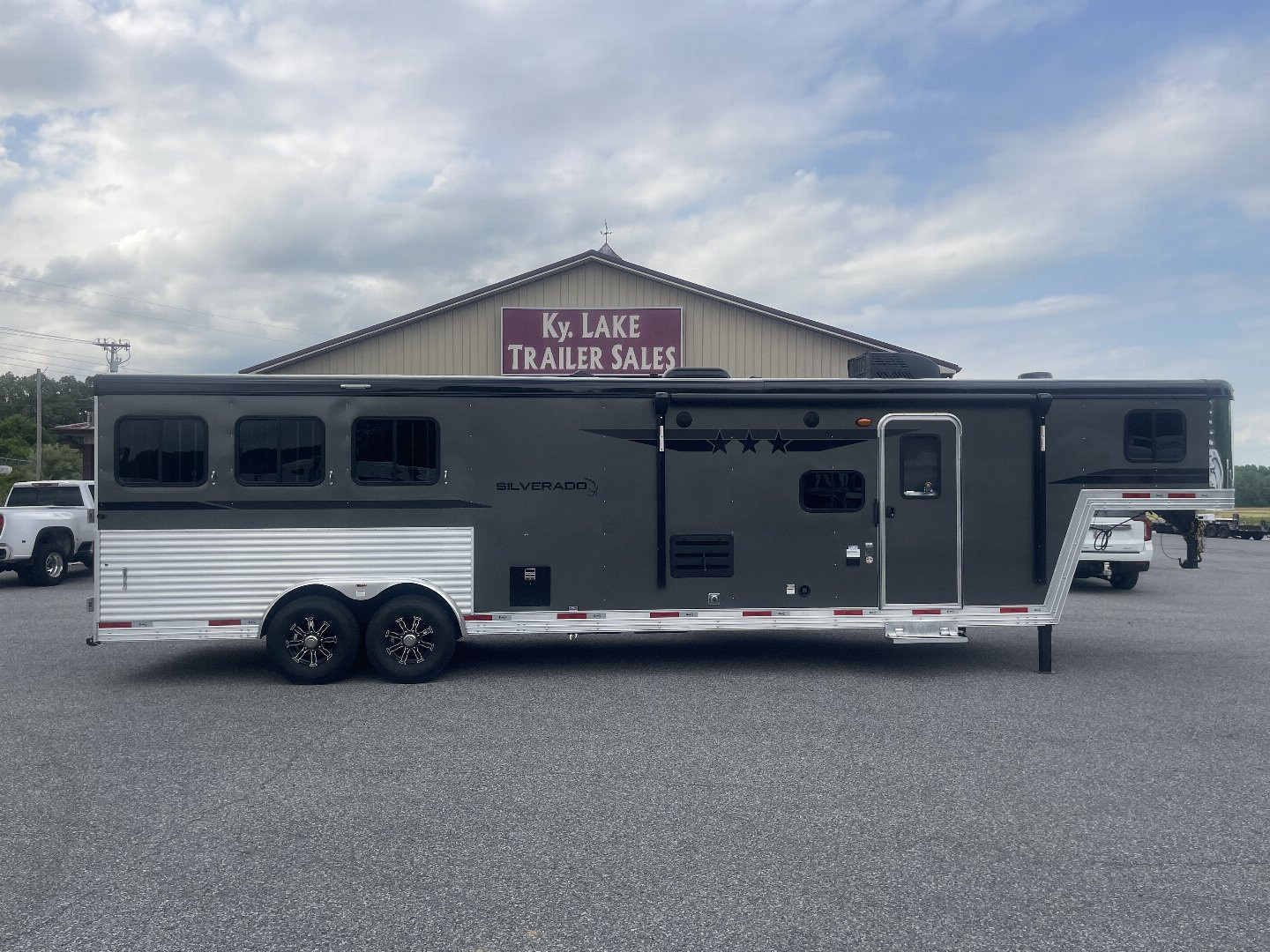 New 2025 BISON TRAILERS SV8313B.S.R. SLIDE for sale in Calvert City, KY