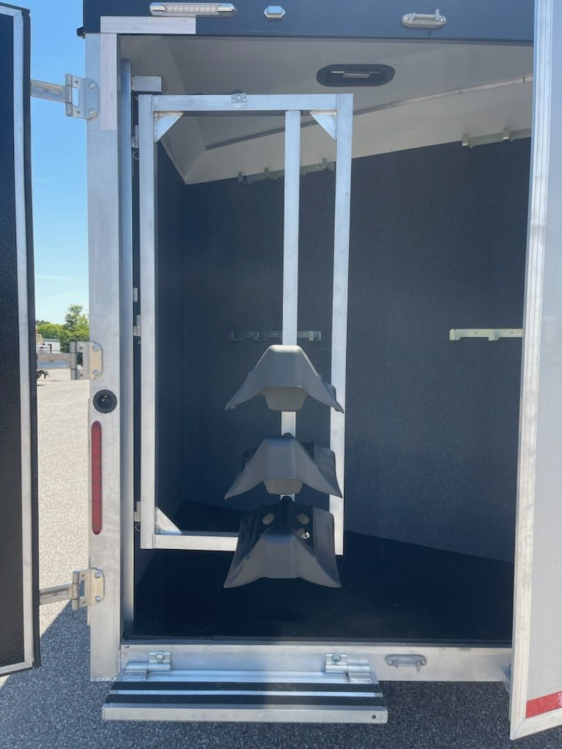 New 2025 Bison Trailers SV8313B.S.R. SLIDE-SIDE LD Horse Trailer