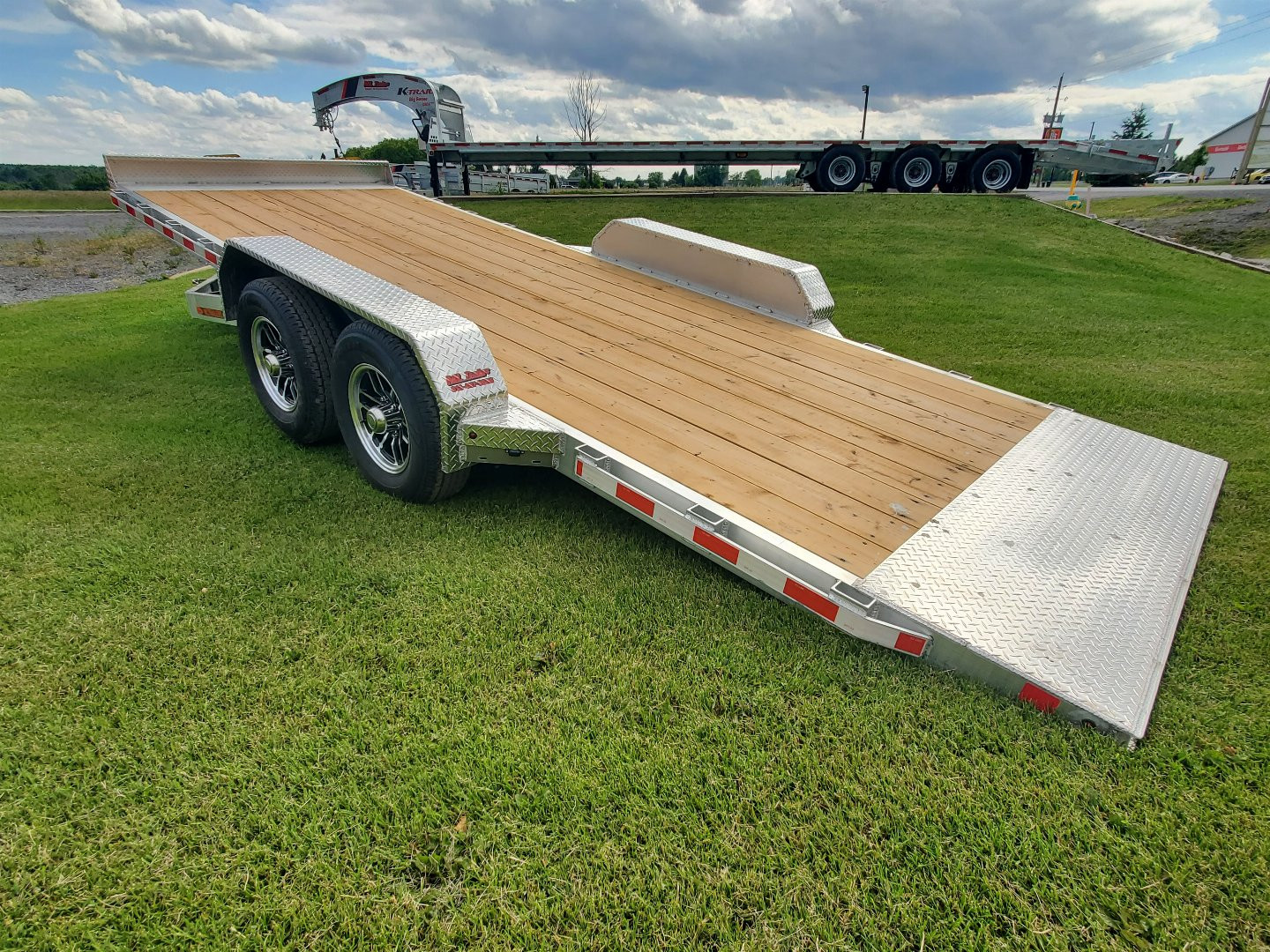 New 2025 NORDTEK 20' Aluminum Tilt Trailer