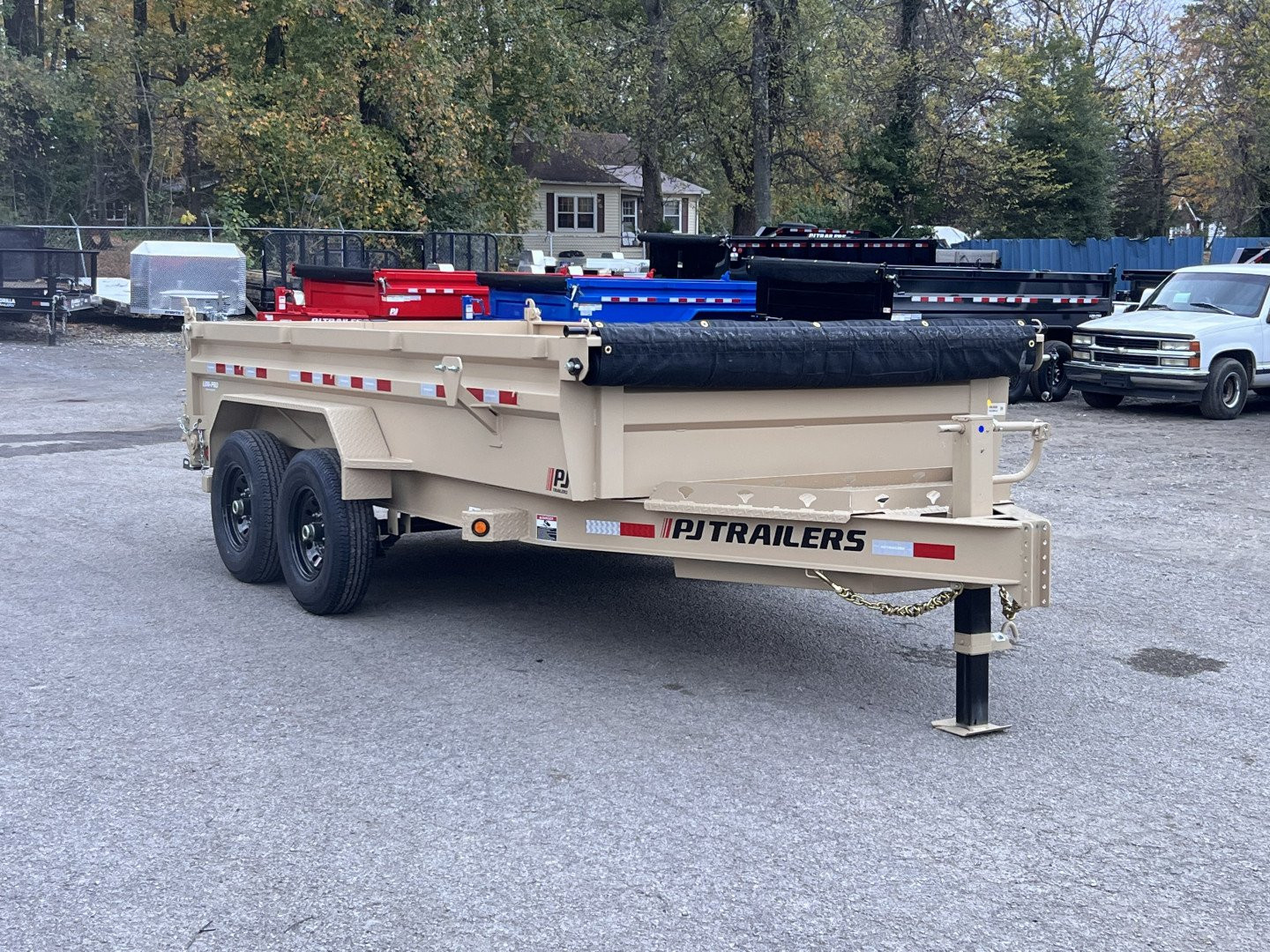 New 2025 PJ TRAILERS 14' x 83" (DL) 14K Low-Profile PRO Series Dump ...