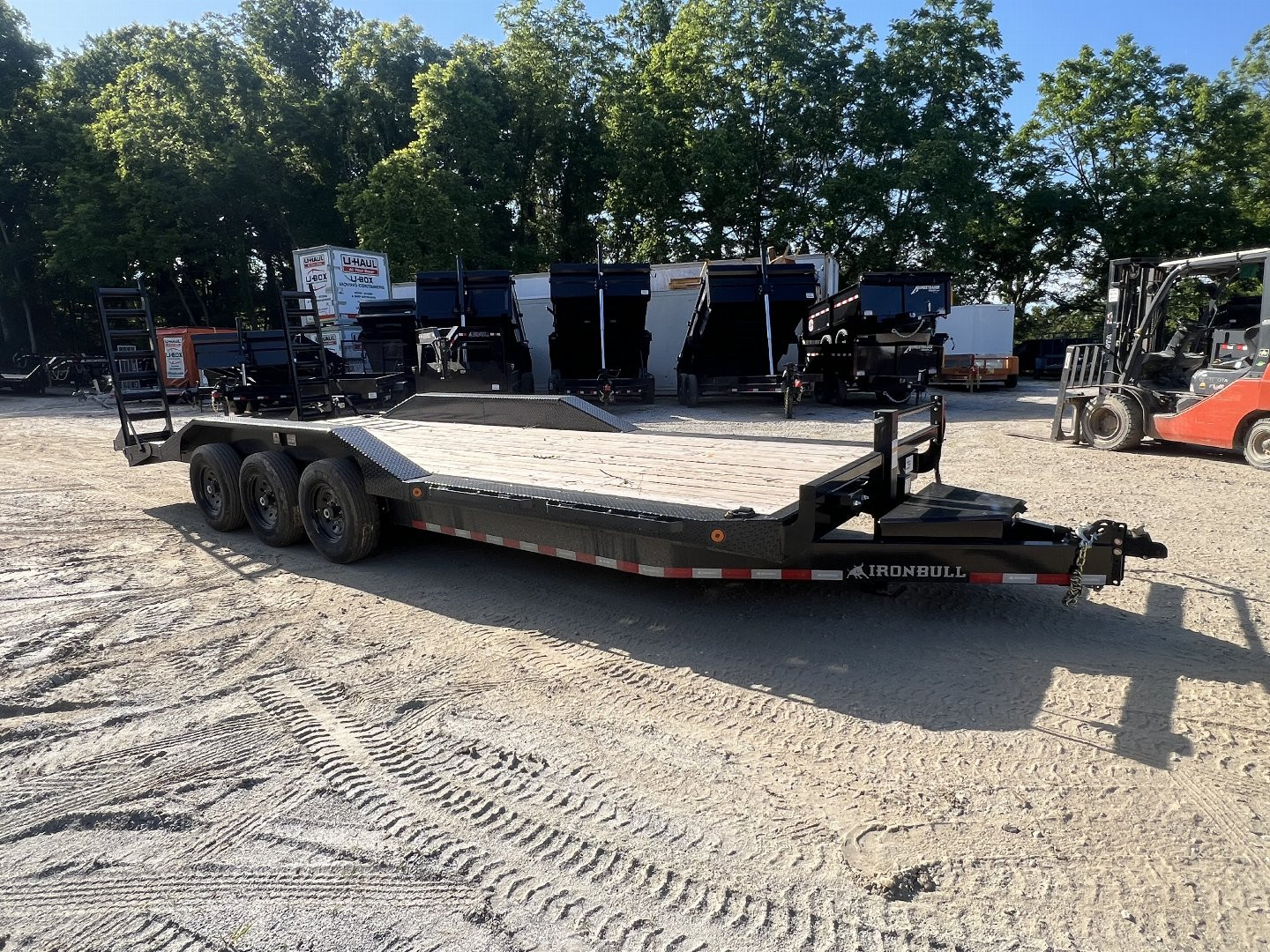 New 2024 Iron Bull ETB Series / 102" x 24' / 3-7,000# Electric Brake Axles / Drive Over Fenders ...