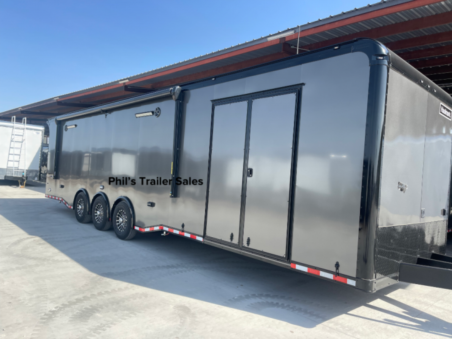 New HAULMARK NEW 85X32 EDGE ENCLOSED CAR RACE TRAILER ELECTRIC AWNING ...