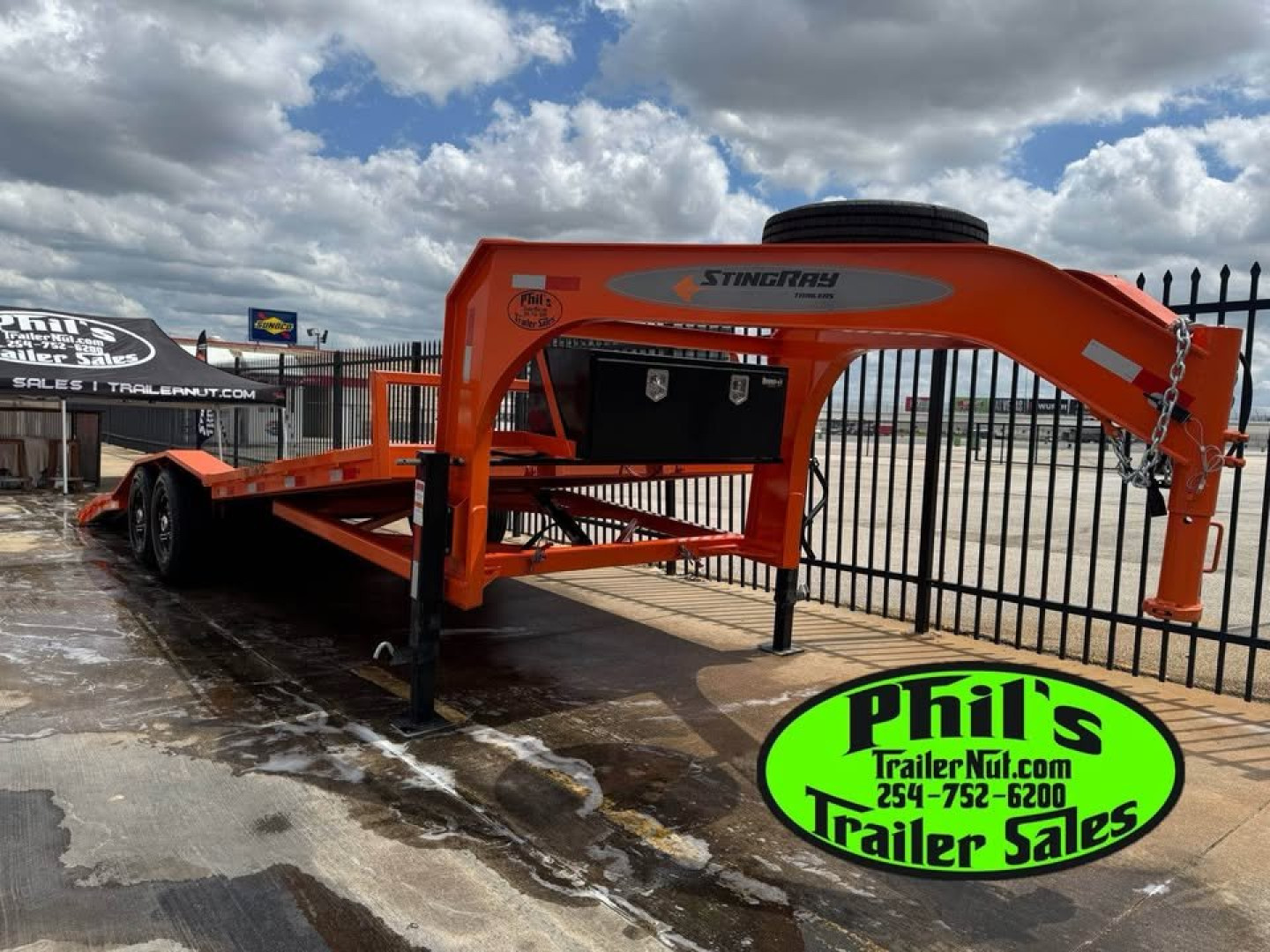 New 2025 102 X24 GOOSENECK DRIVE OVER FENDER OPEN OPEN CAR HAULER ...