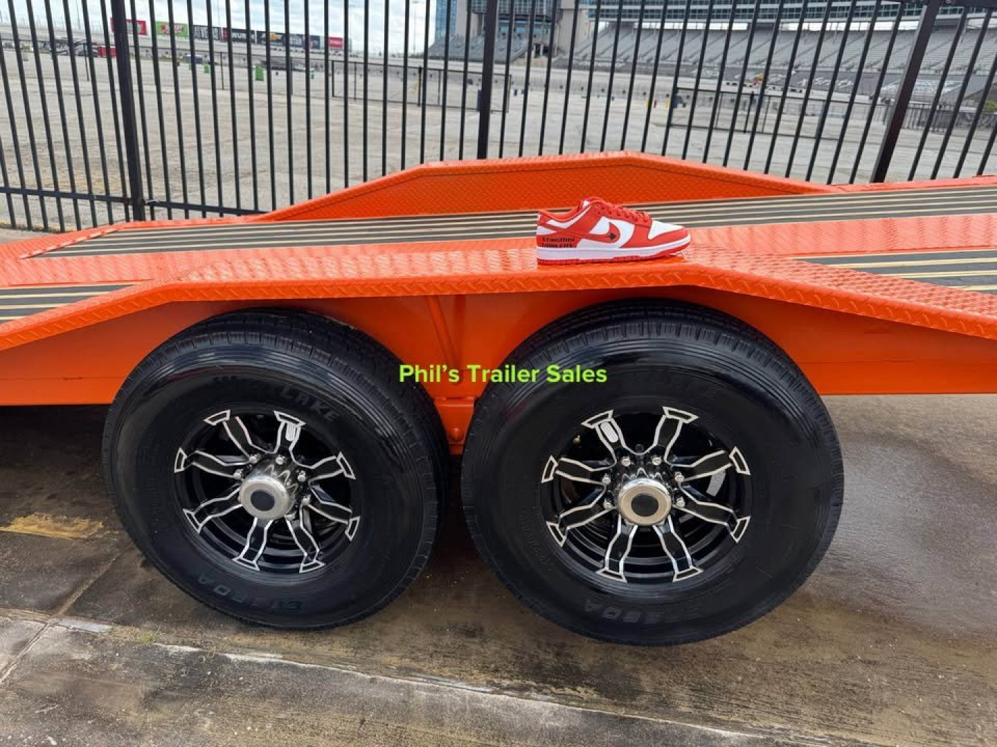 New 2025 102 X24 GOOSENECK DRIVE OVER FENDER OPEN OPEN CAR HAULER ...