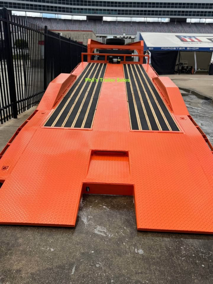 New 2025 102 X24 GOOSENECK DRIVE OVER FENDER OPEN OPEN CAR HAULER ...