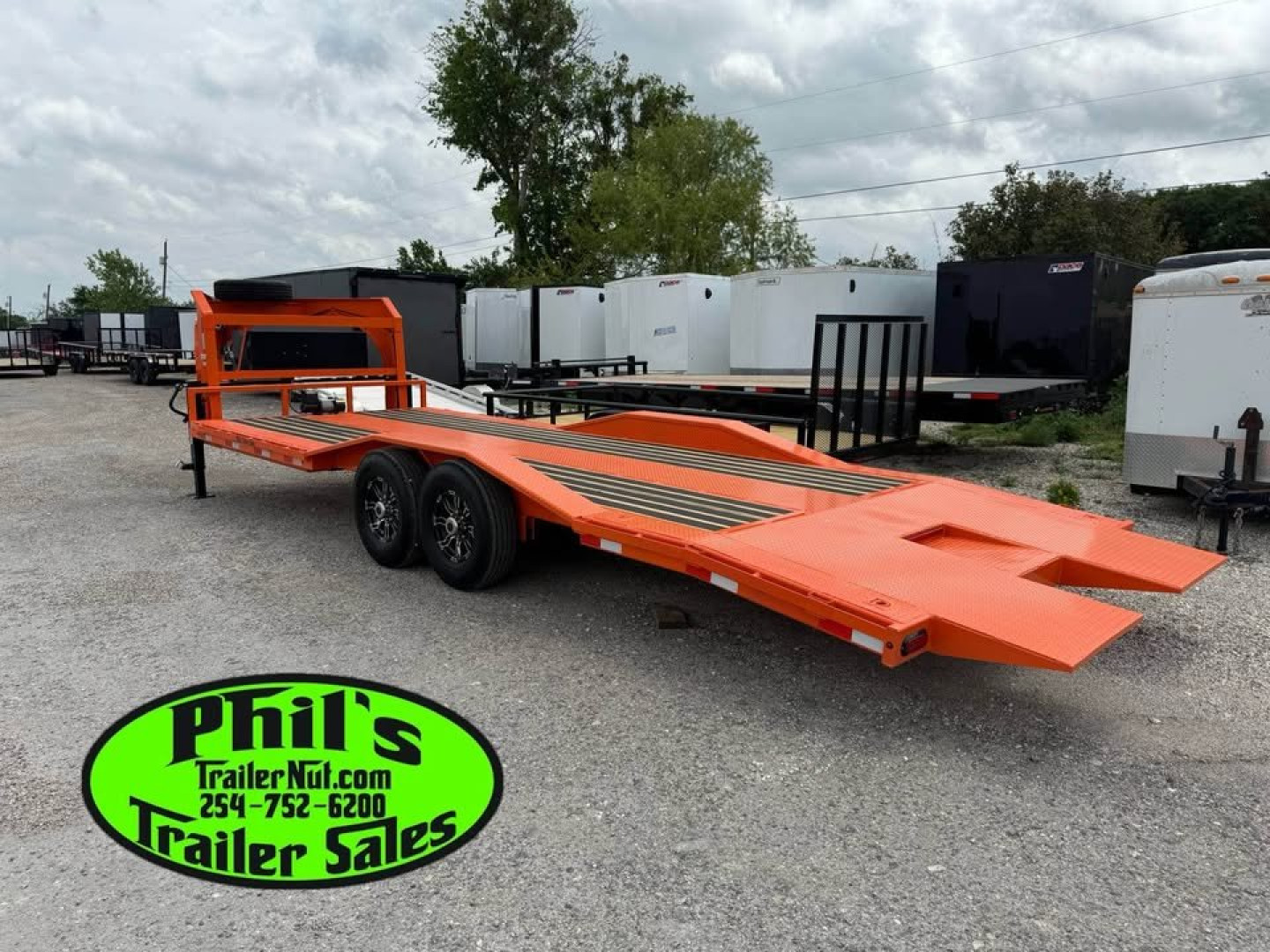 New 2025 102 X24 GOOSENECK DRIVE OVER FENDER OPEN OPEN CAR HAULER ...