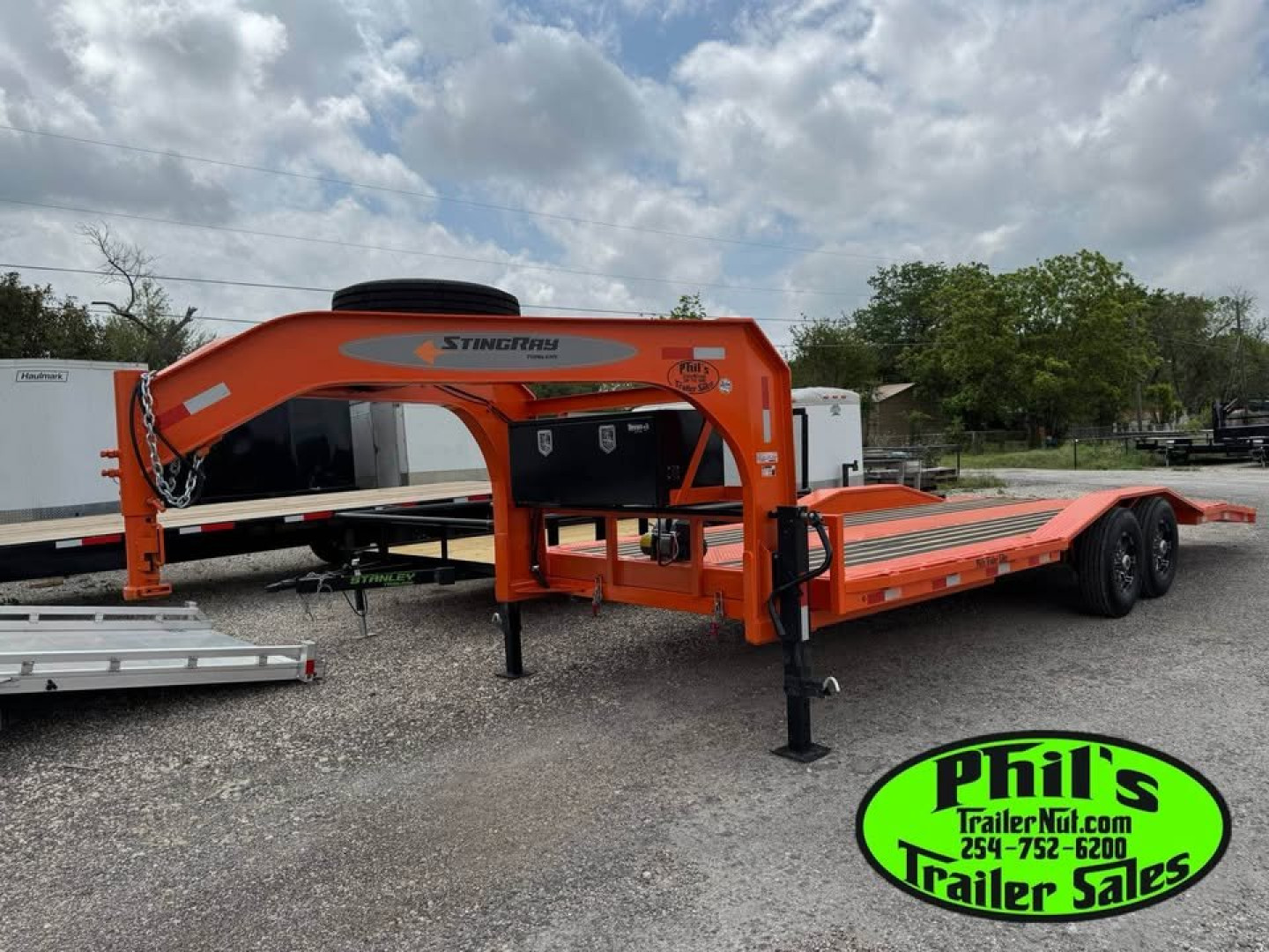 New 2025 102 X24 GOOSENECK DRIVE OVER FENDER OPEN OPEN CAR HAULER ...