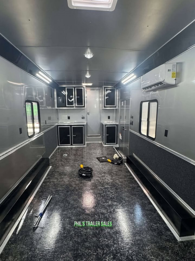 New 2025 Continental Cargo ENCLOSED TRAILER 8.5 X 26 TRAILER BATHROOM ...