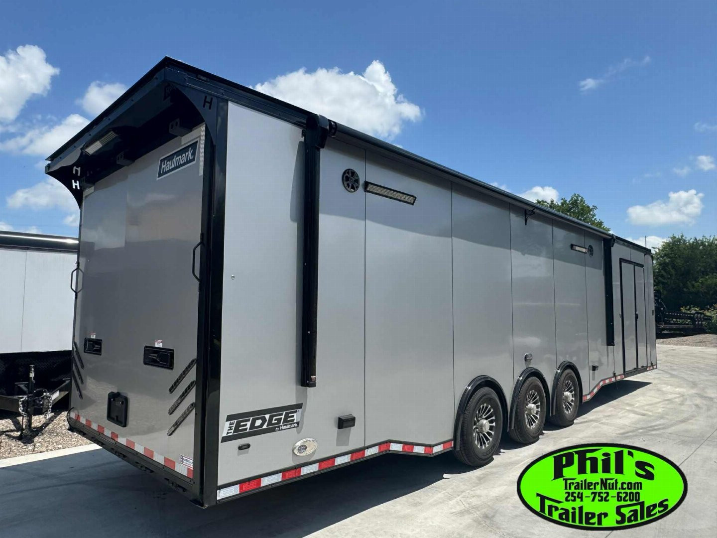 New 34 BATHROOM HAULMARK EDGE PRO Car / Racing Trailer / ENCLOSED CARGO for sale in Robinson, TX